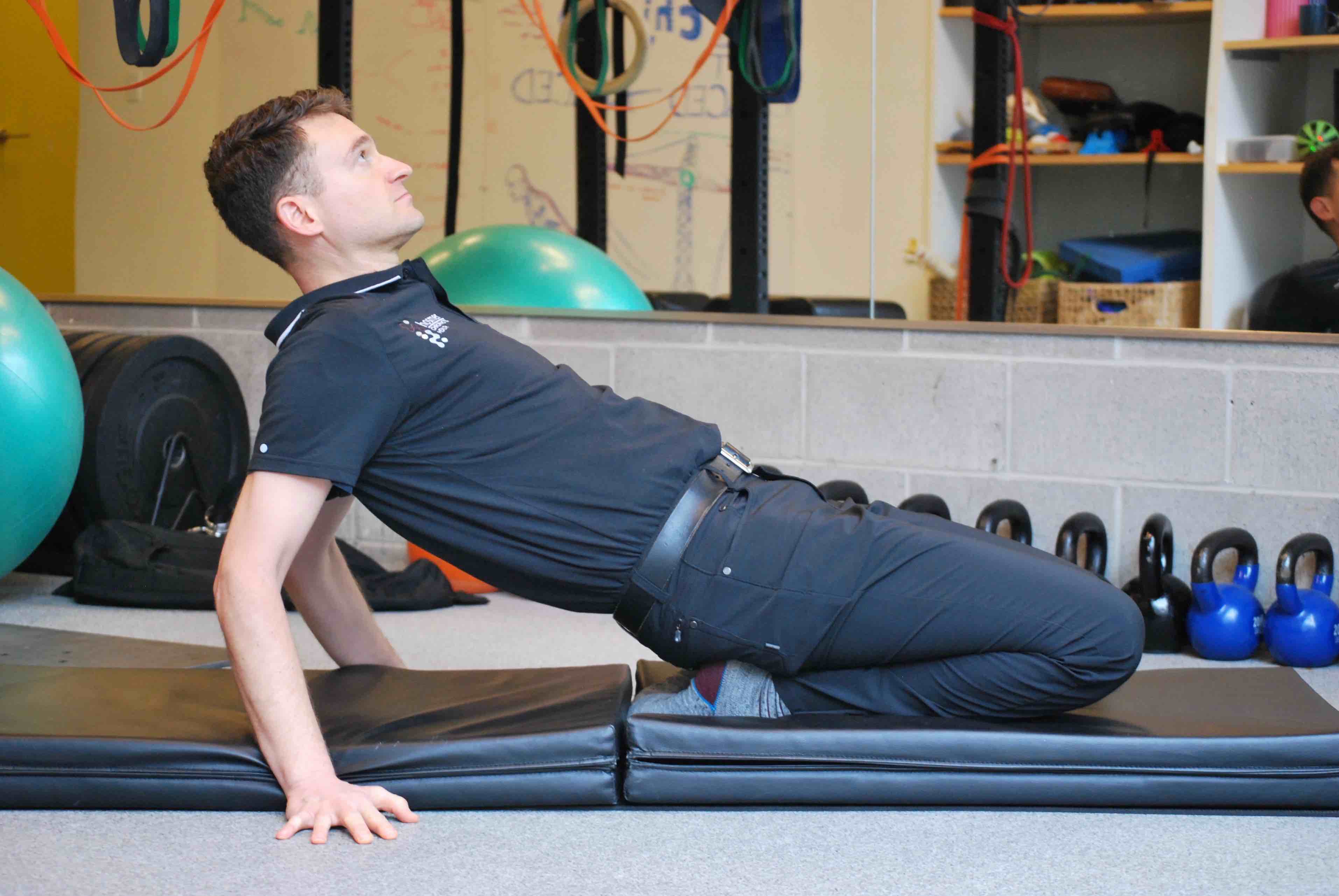 Hosmer Chiropractic Quad Stretch With Abduction For Cyclists & Runners ... Hosmer Chiropractic Quad Stretch With Abduction For Cyclists & Runners ...